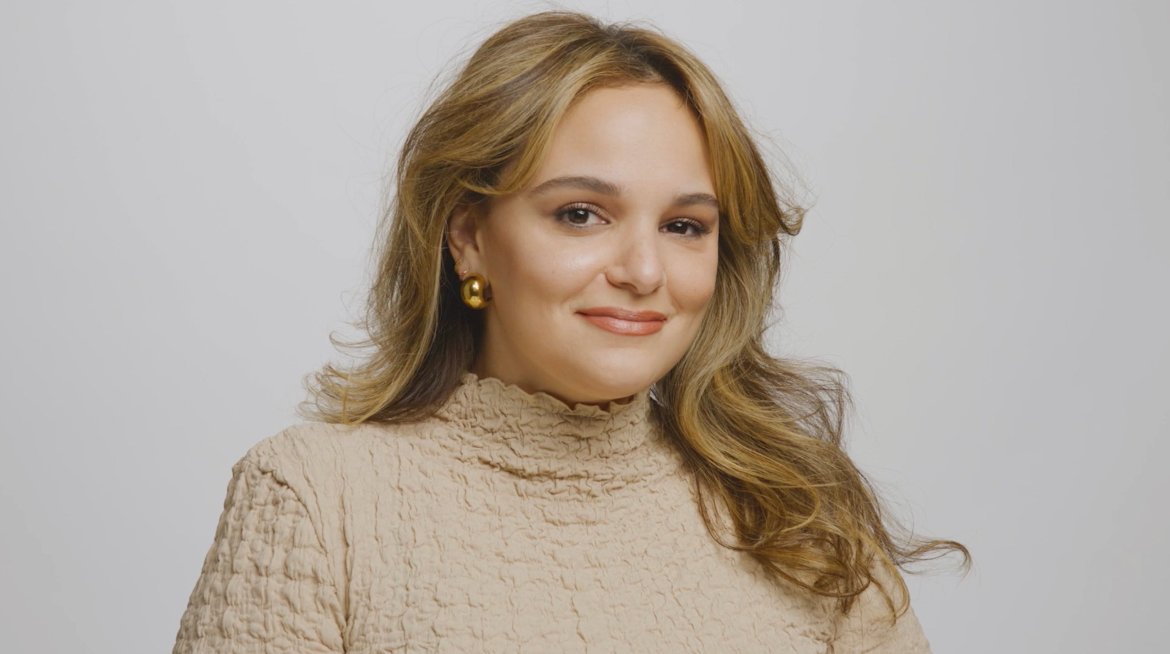 Red Carpet Glow: Isabel Rosado – KJH.BRAND